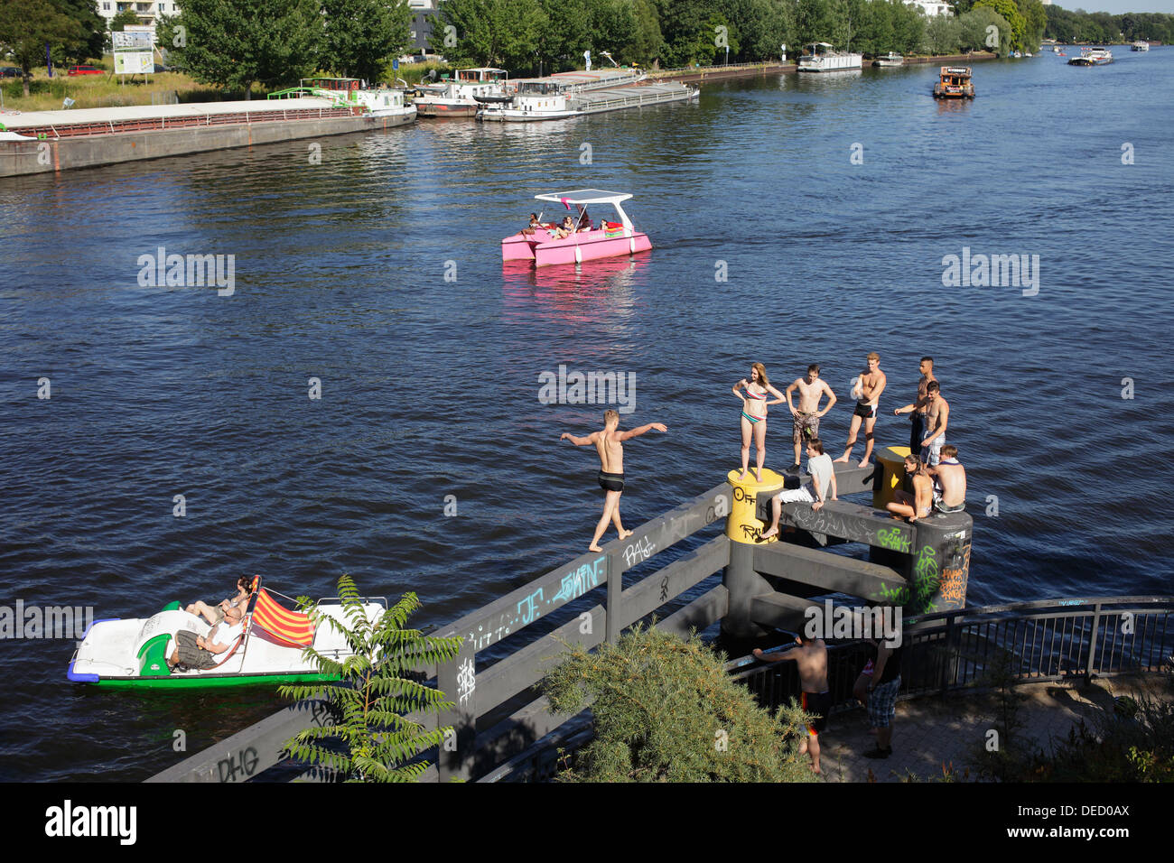 Berlin, Germany, young people balancing on a bull bar Stock Photo - Alamy