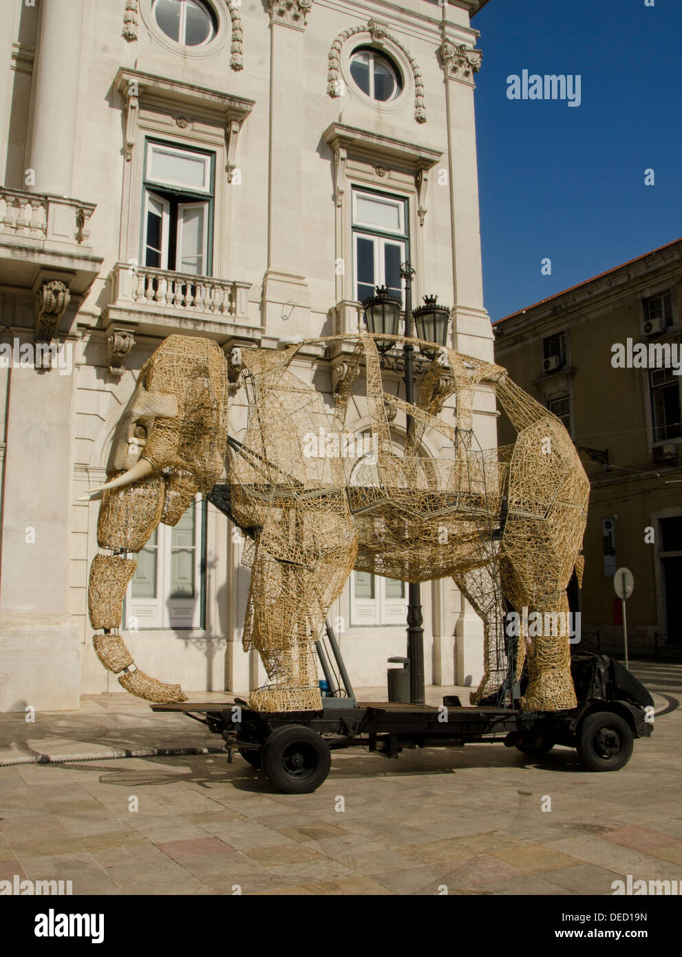 Structure art hi-res stock photography and images - Alamy