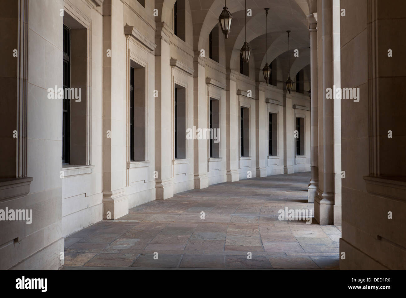 William Jefferson Clinton Federal building (old Ariel Rios building ...
