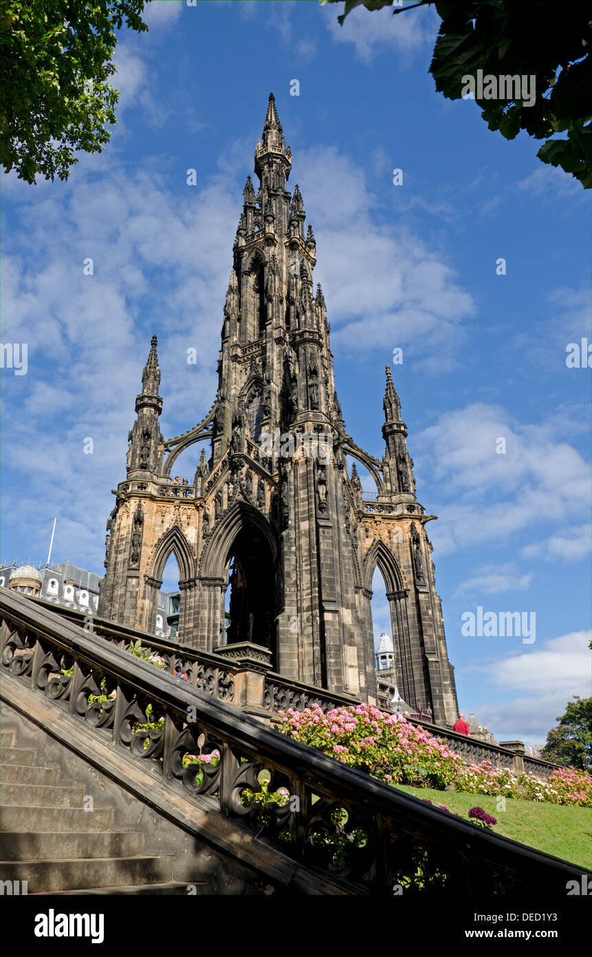 Scottish gothic architecture hi-res stock photography and images - Alamy