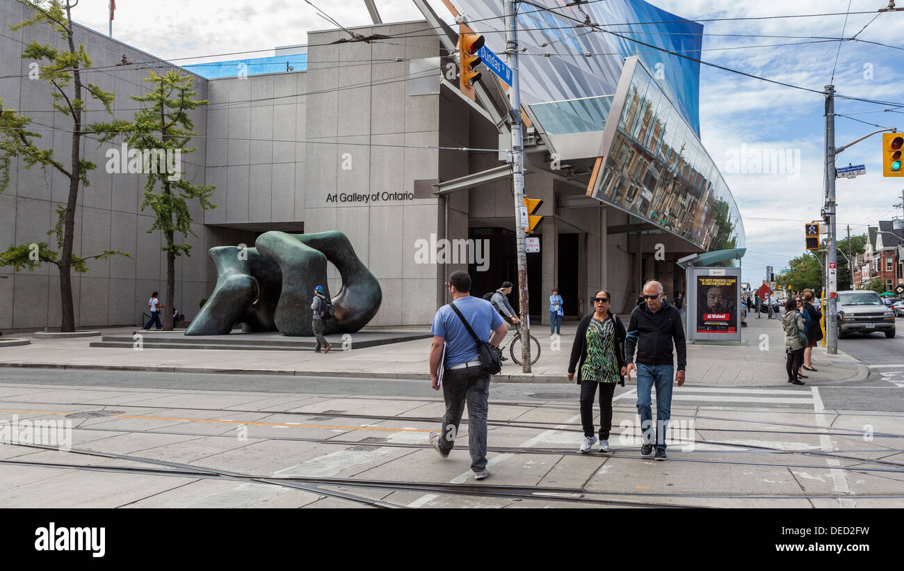 "Two Forms" - a large Henry Moore artwork outside the Art Gallery of ...
