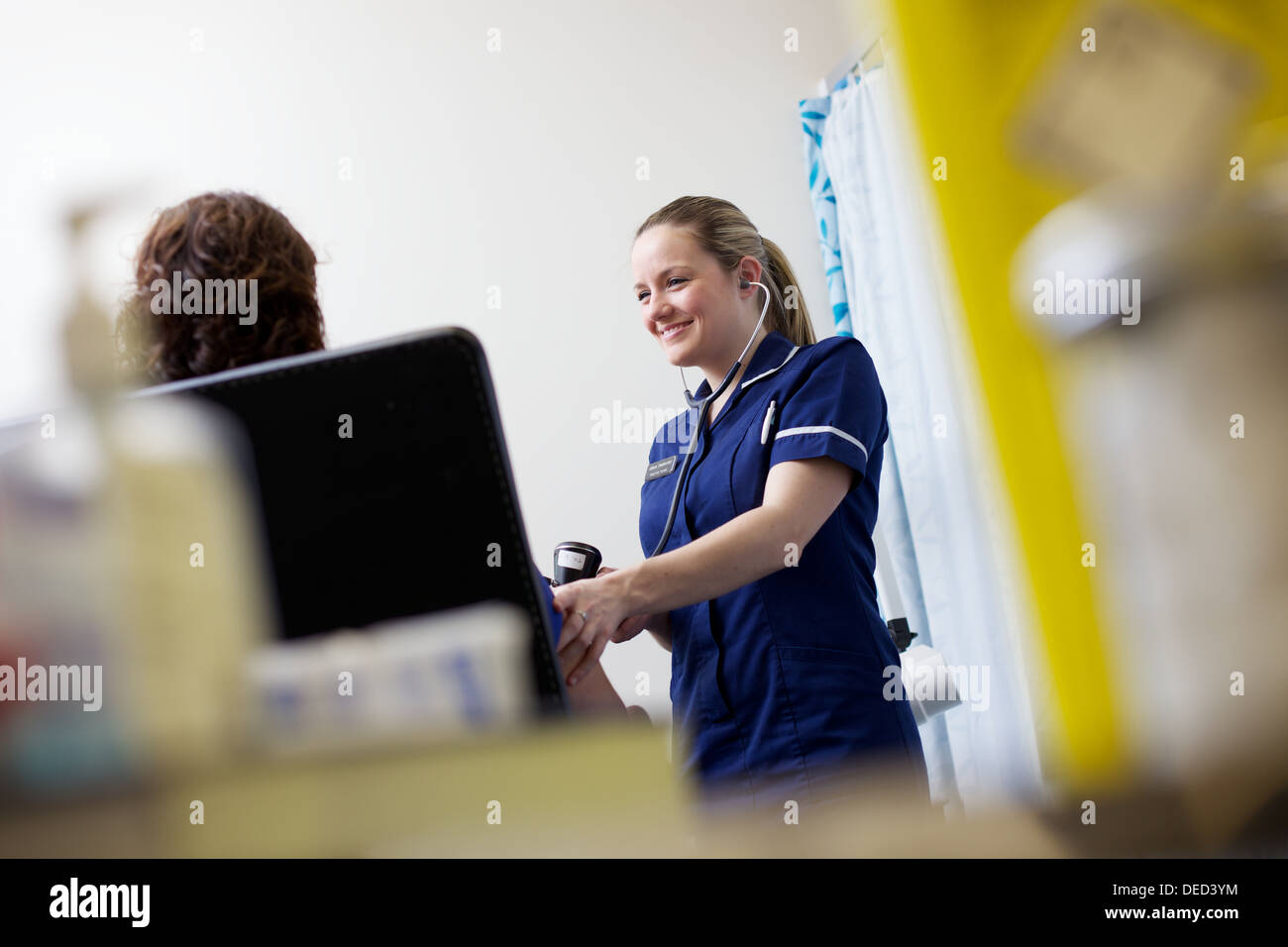 Practice nurse hi-res stock photography and images - Alamy