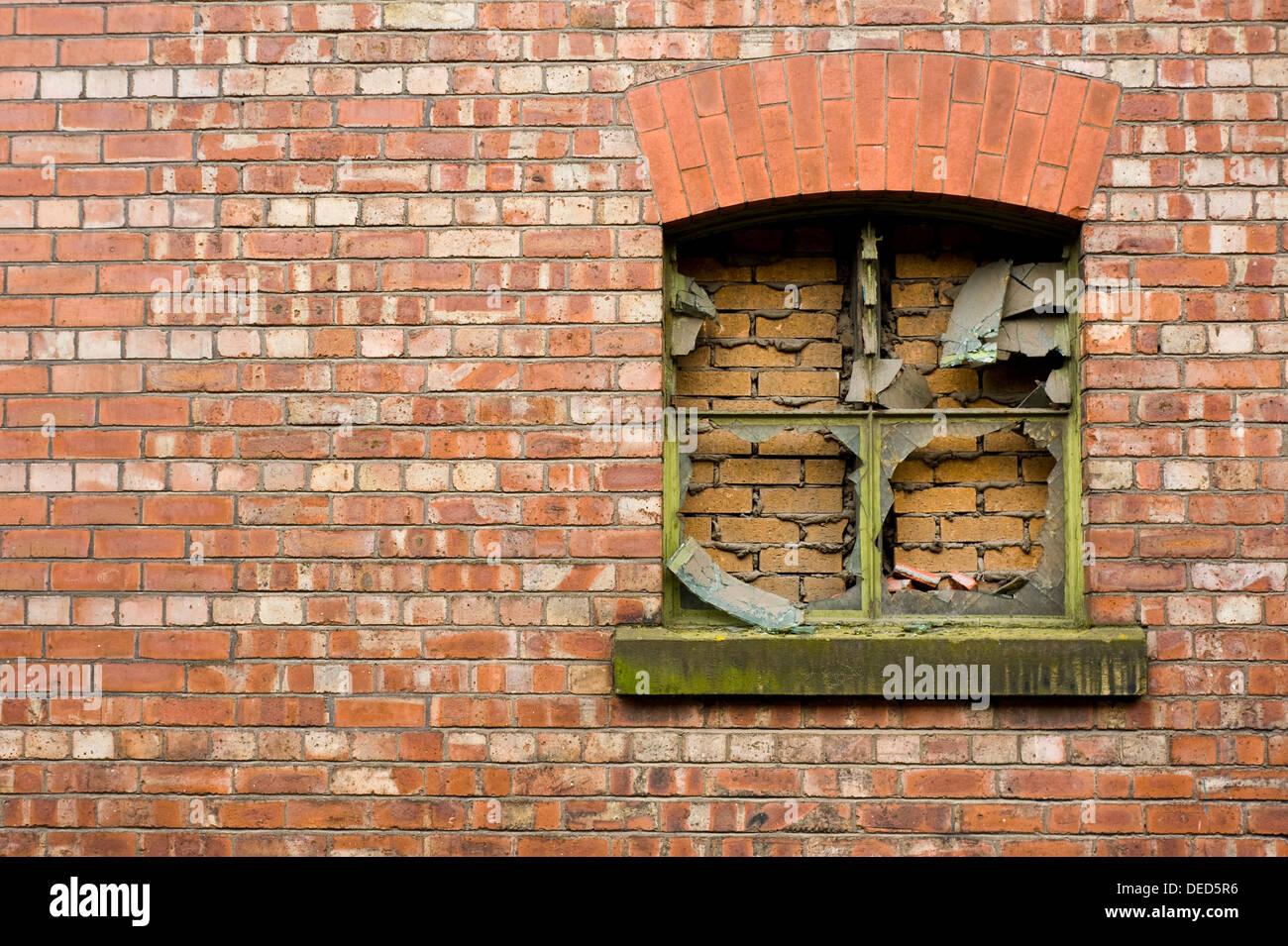 Bricked up window hi-res stock photography and images - Alamy