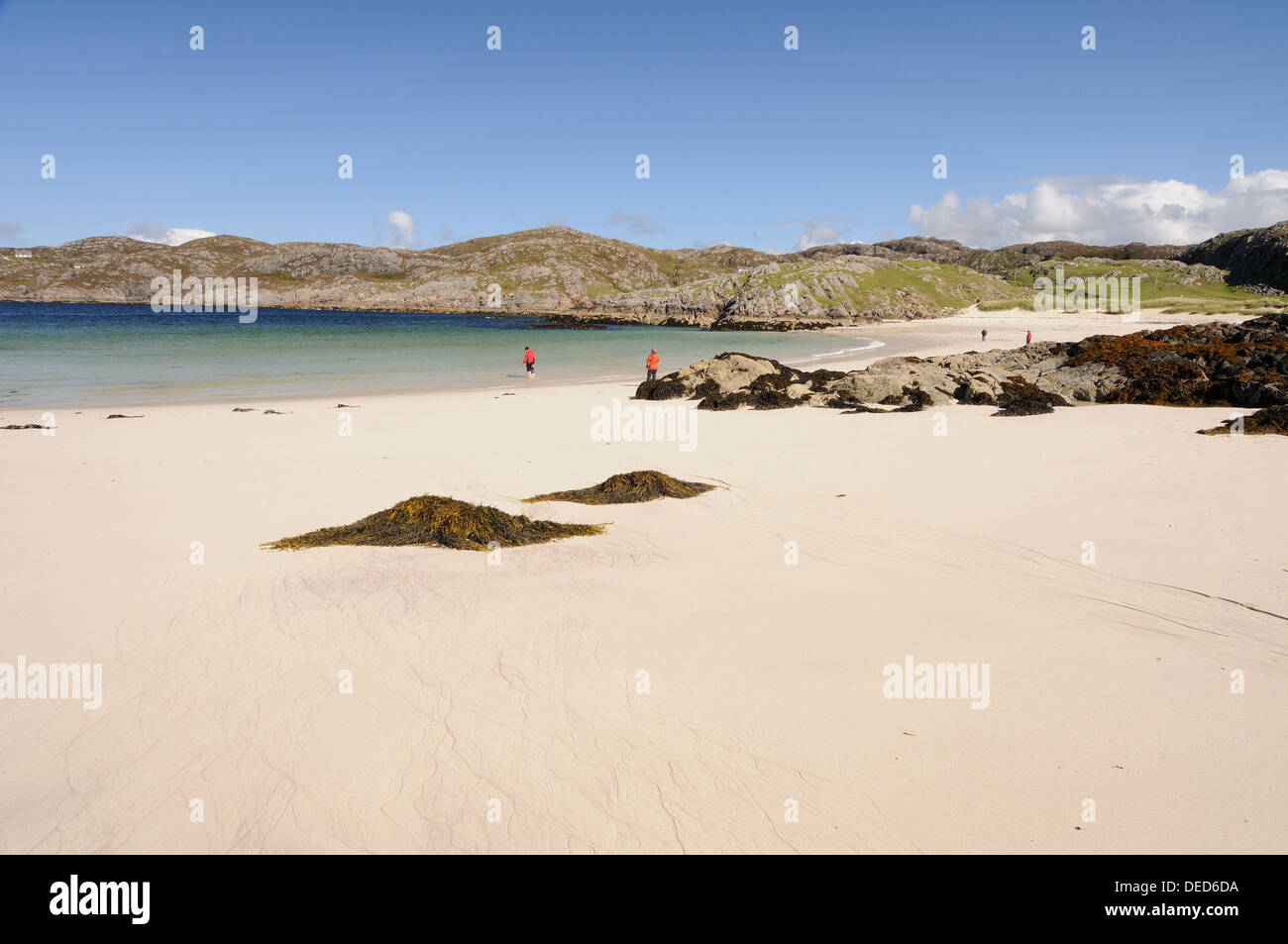 White sand of Achmelvich Beach, Assynt, Sutherland, North West Scotland ...