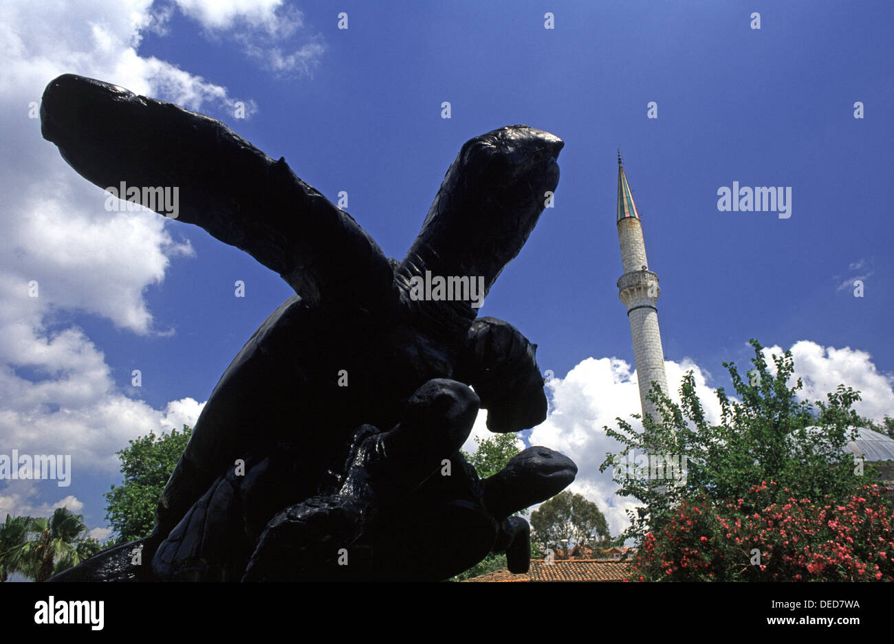 A sculpted figure depicting the endangered loggerhead sea turtle in ...