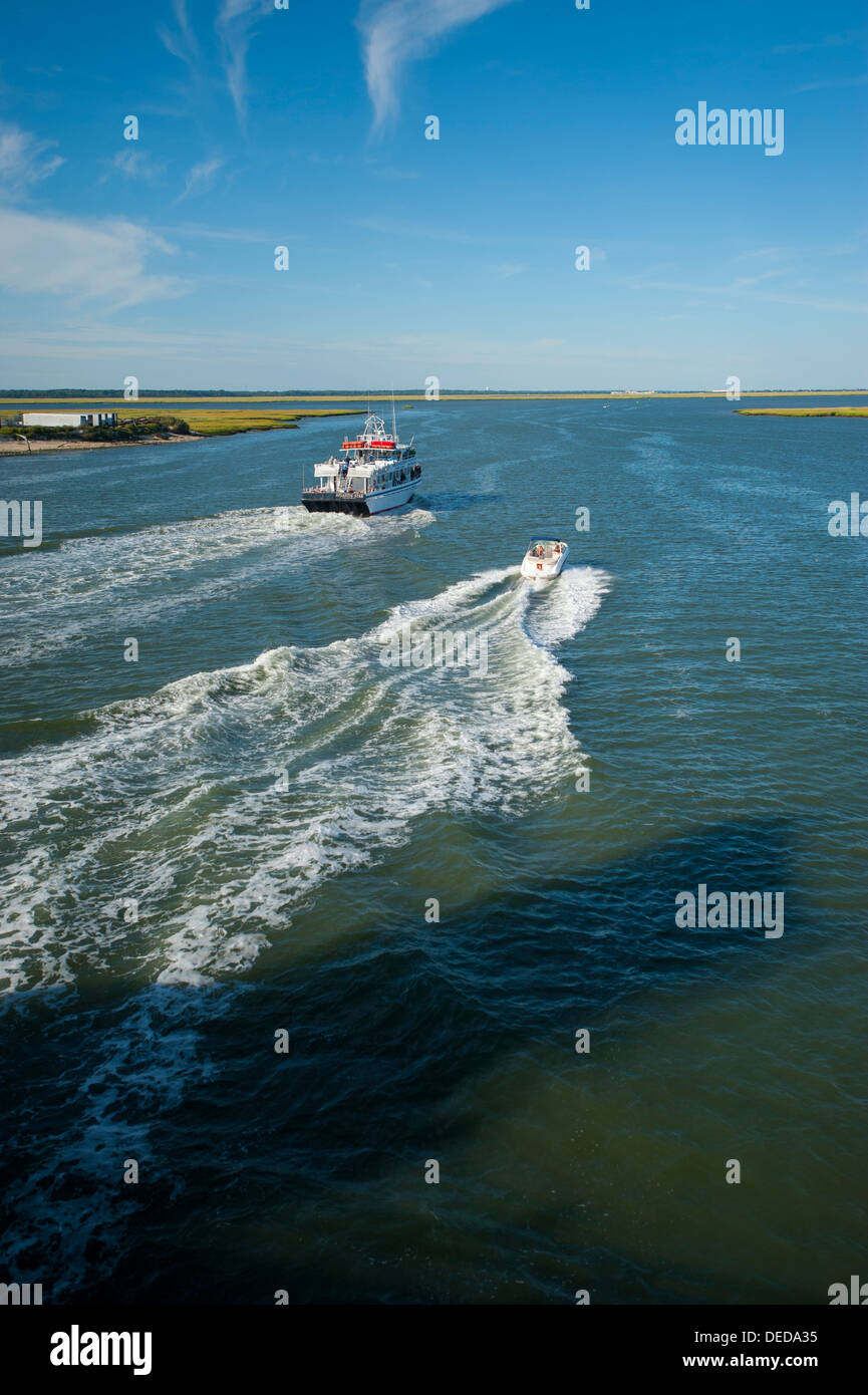 USA New Jersey NJ N.J. Boating on the Middle Thorofare waterway near ...