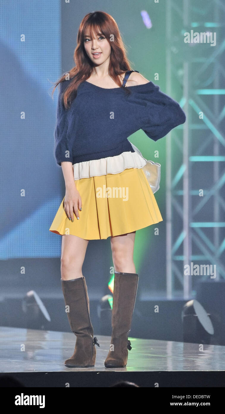 2013 Most Beautiful Korean Singer IU To Pine After Jang Geun Seok In