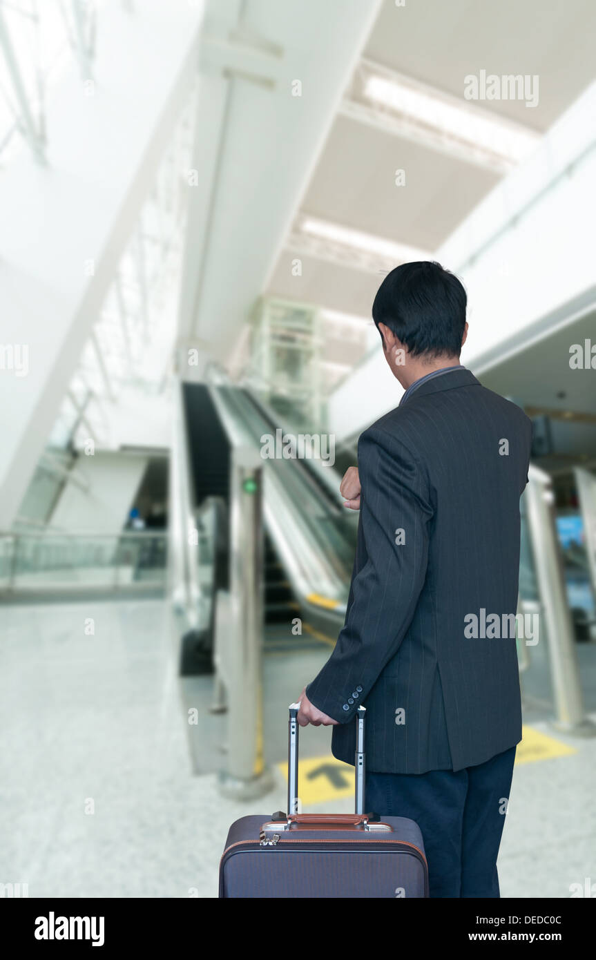 Business man at airport Stock Photo - Alamy