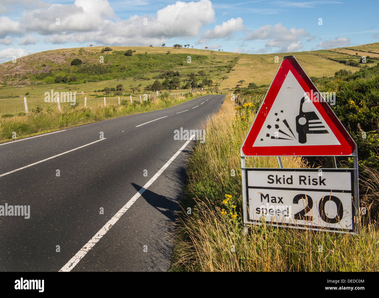Car sign slippery hi-res stock photography and images - Alamy