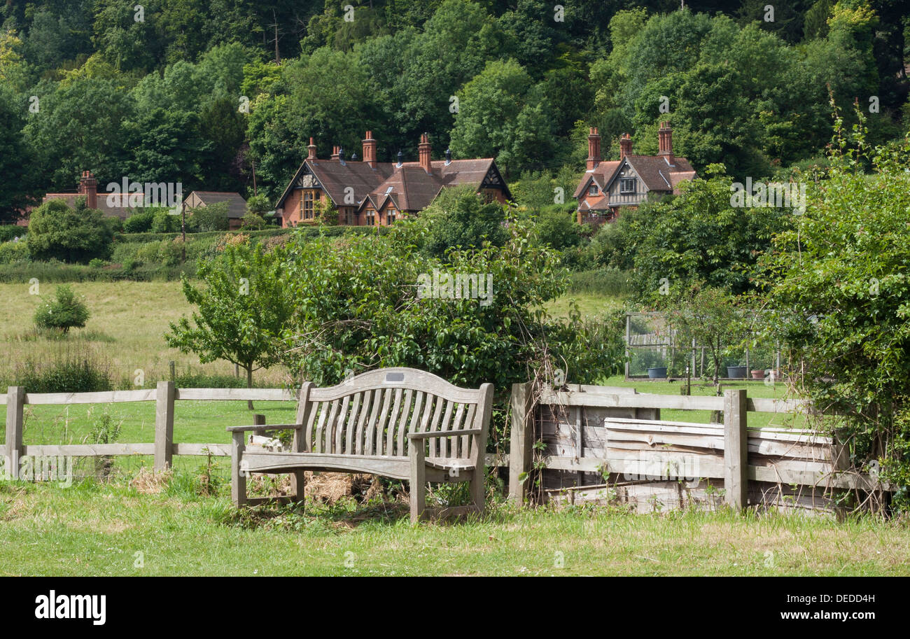 Attractive buckinghamshire village hi-res stock photography and images ...