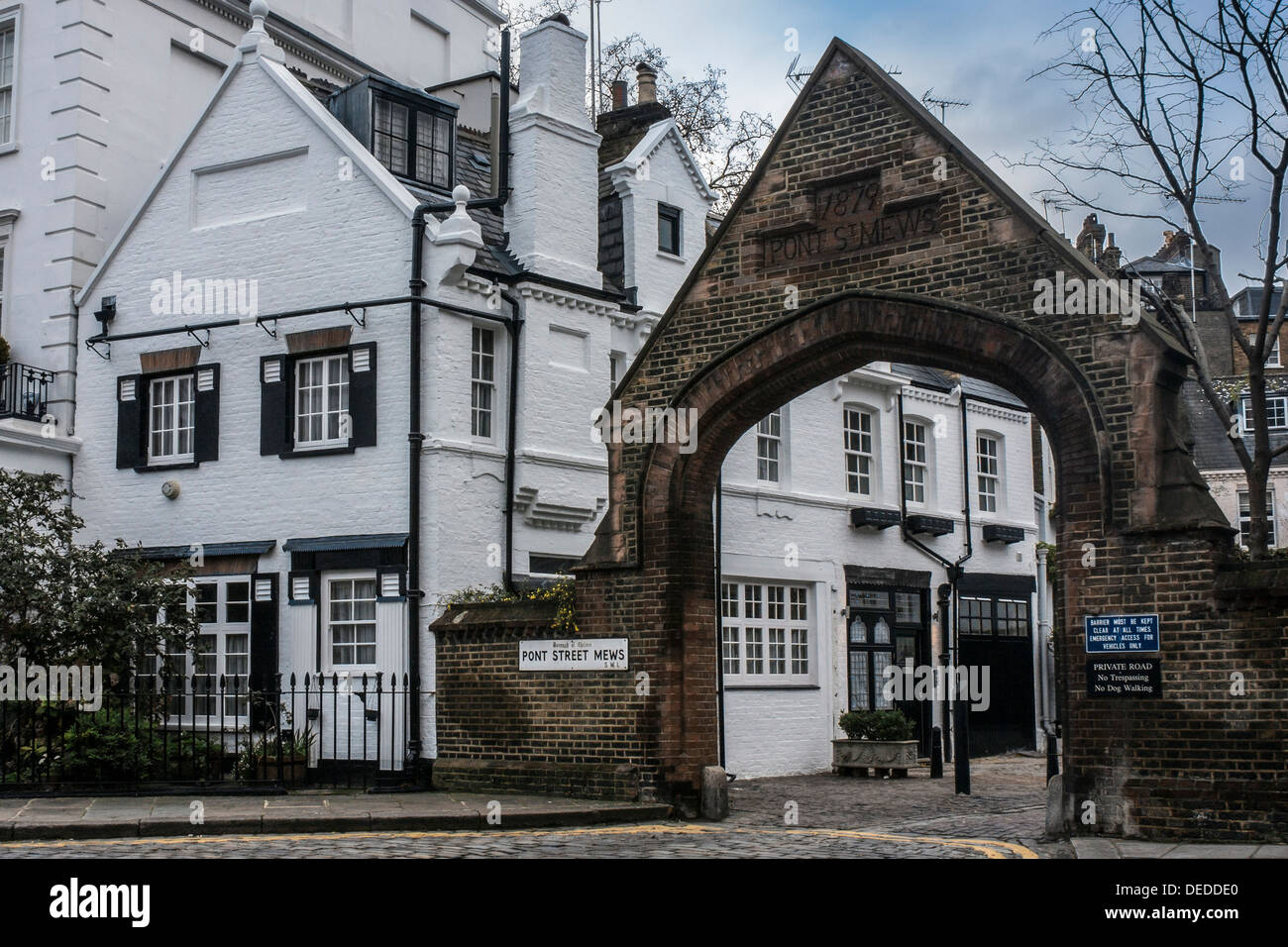 Pont Street London High Resolution Stock Photography and Images - Alamy