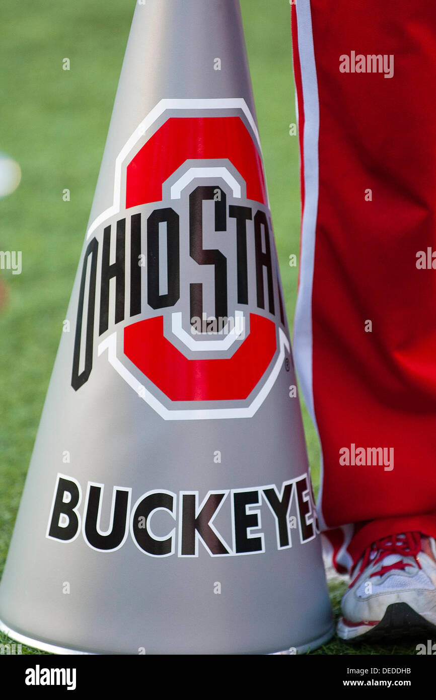 Cheerleader megaphone hi-res stock photography and images - Alamy