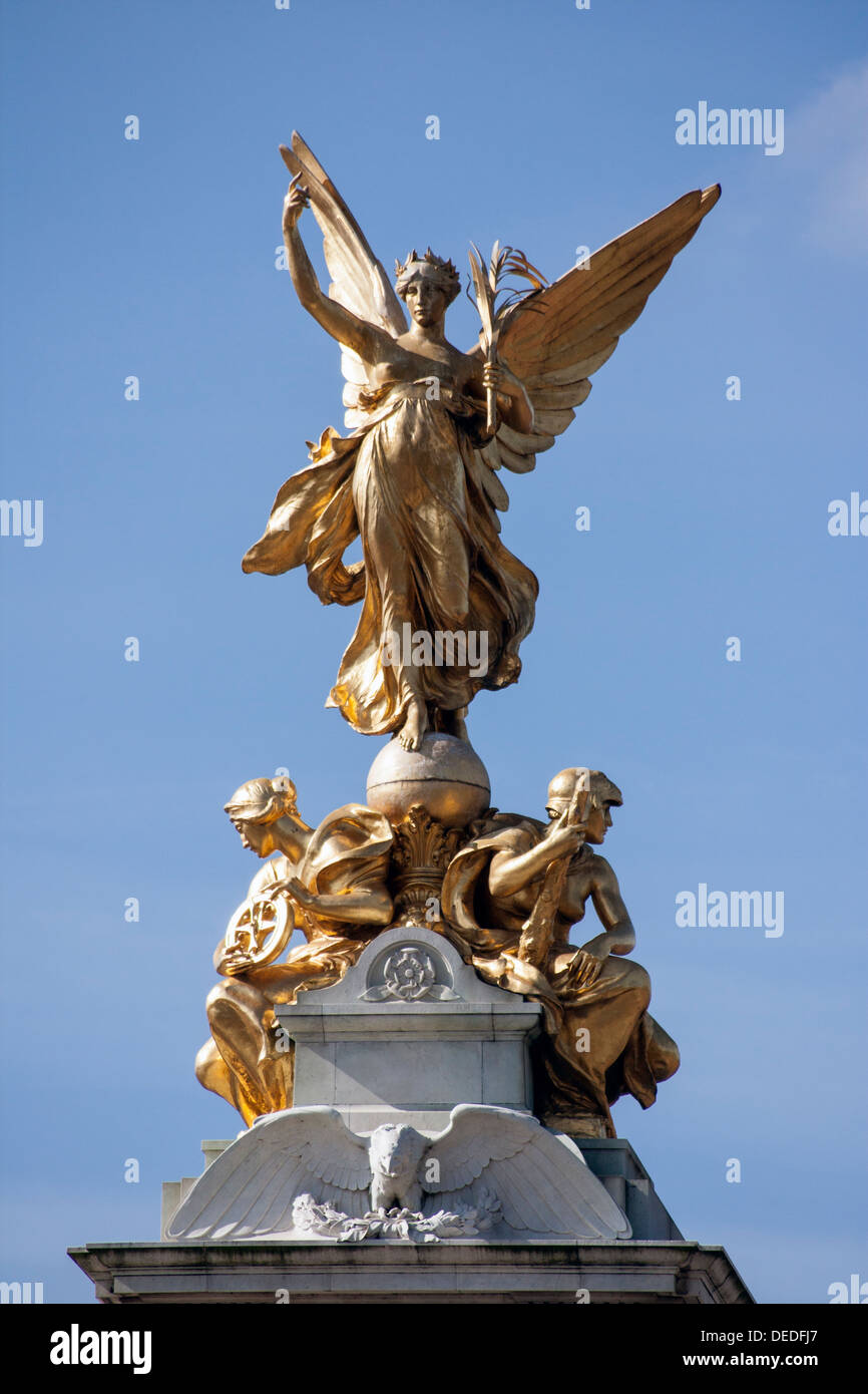 Winged Victory Statue High Resolution Stock Photography and Images - Alamy
