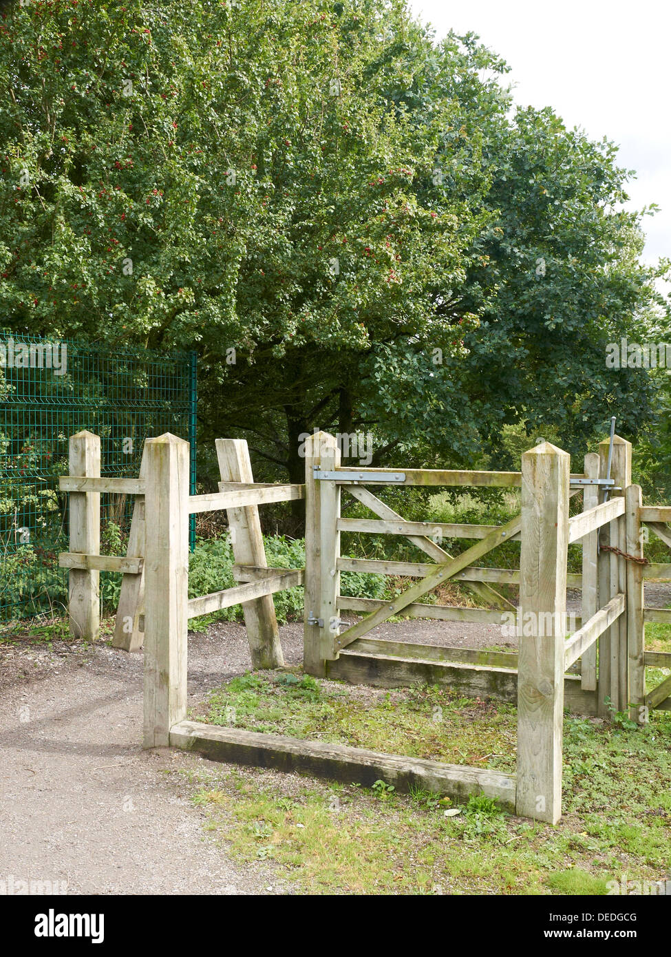 Construction fence hi-res stock photography and images - Alamy