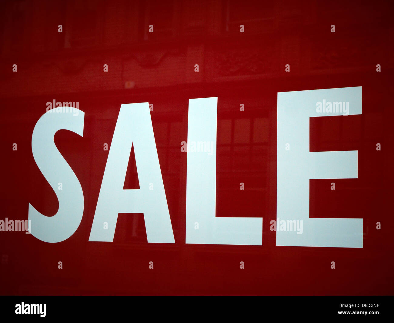 Close up sale sign in hi-res stock photography and images - Alamy