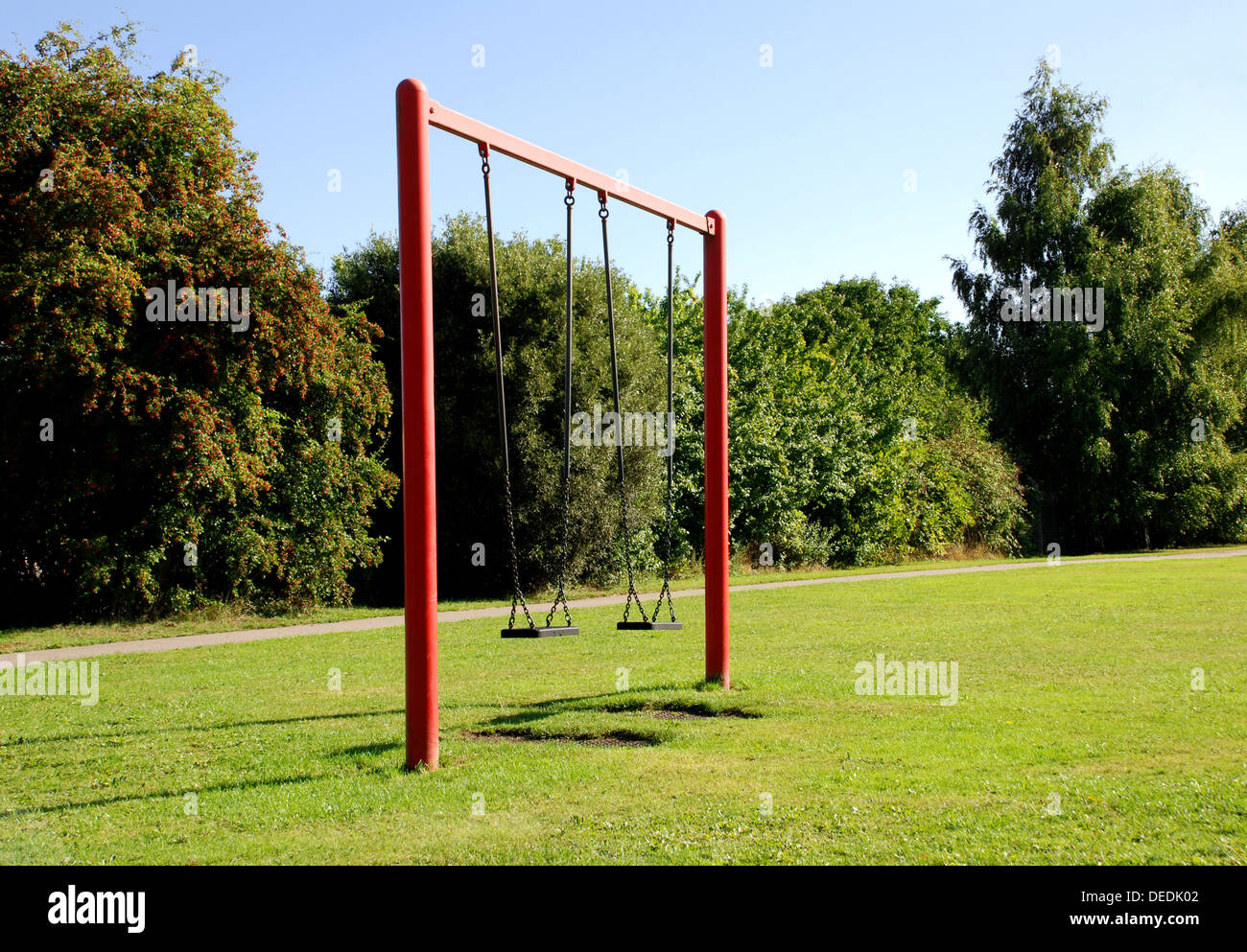 Two seat swing hi-res stock photography and images - Alamy