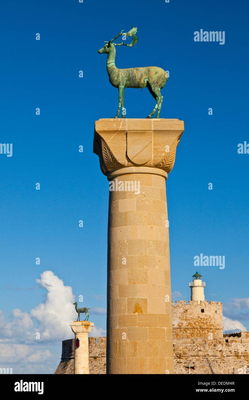 Bronze stag hi-res stock photography and images - Alamy