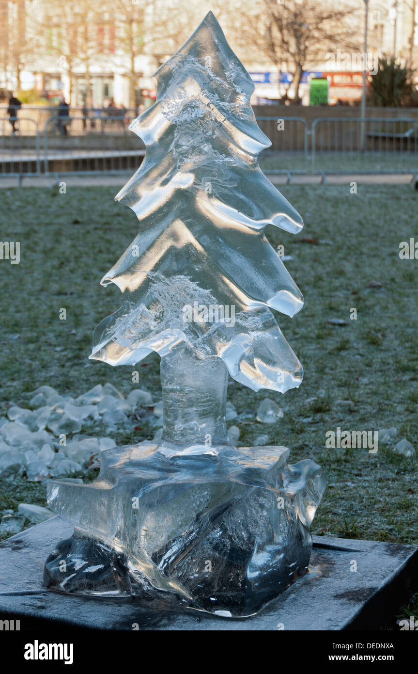 Manchester christmas tree hi-res stock photography and images - Alamy