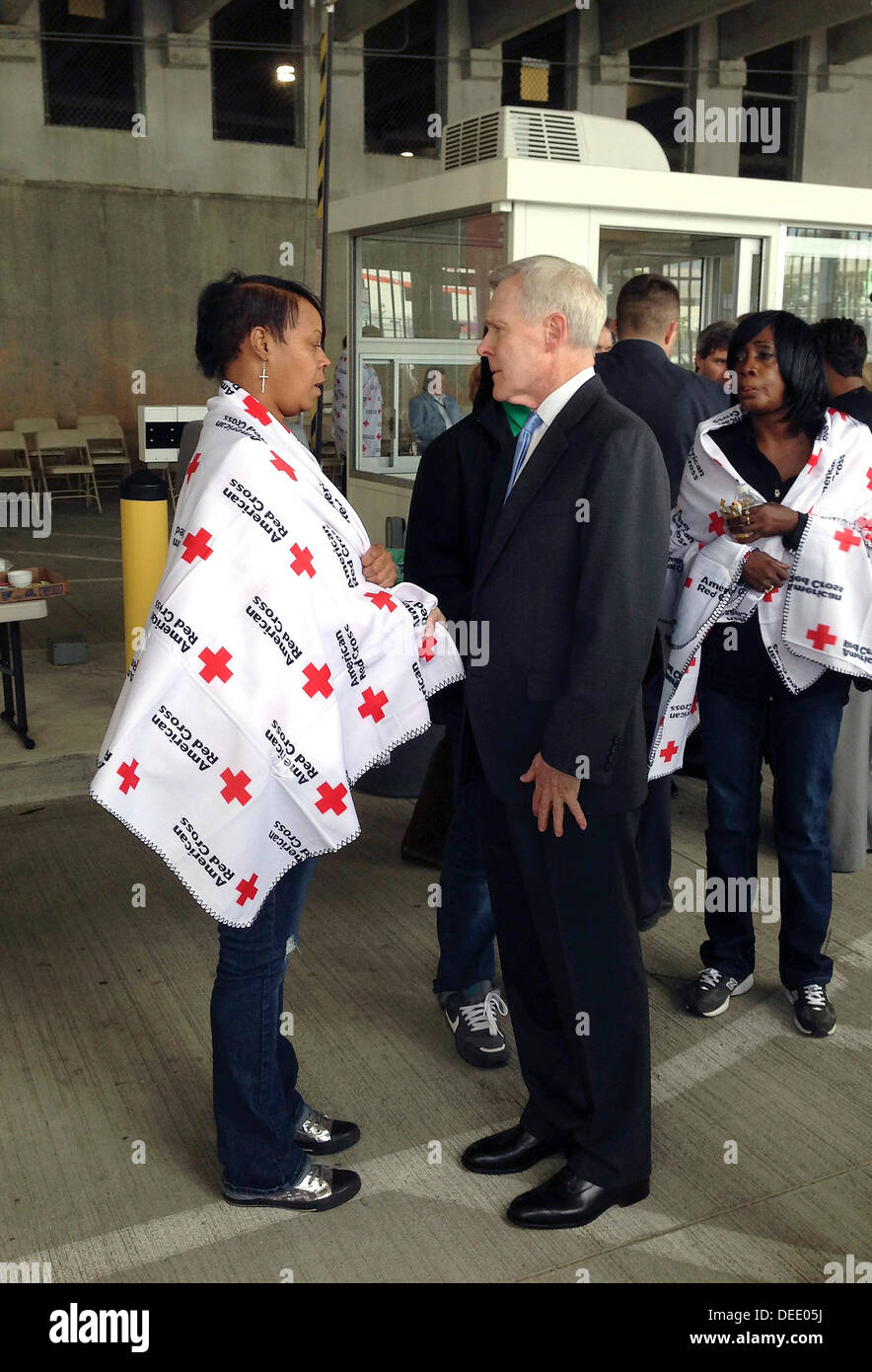 US Secretary of the Navy Ray Mabus speaks with Washington Navy Yard ...