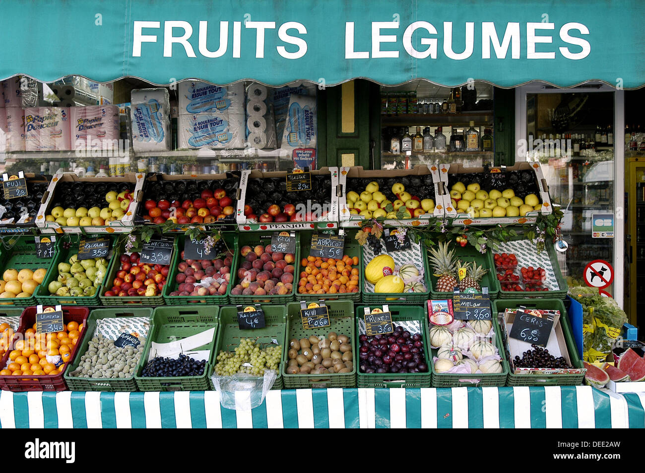 Paris Vegetables Sign High Resolution Stock Photography and Images - Alamy