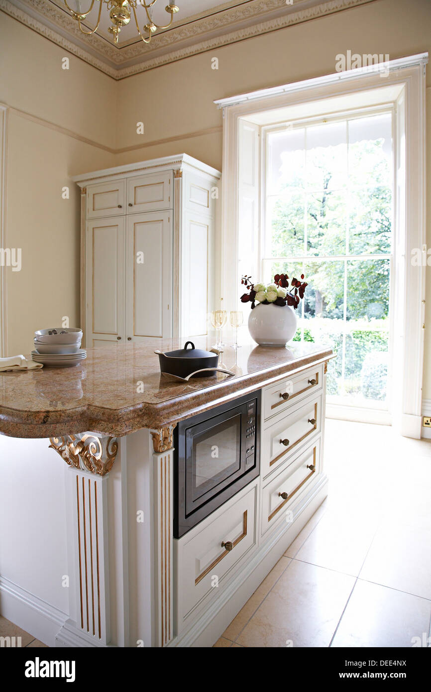A luxurious bespoke kitchen in a manor house, England,UK Stock Photo ...