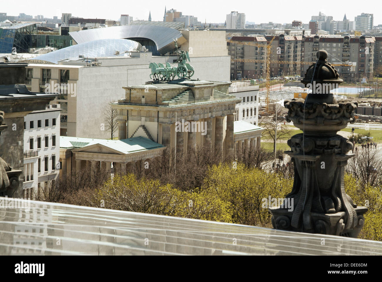 1998 building hi-res stock photography and images - Alamy