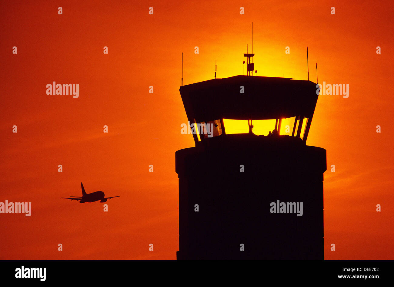 Air traffic control tower silhouette hi-res stock photography and ...