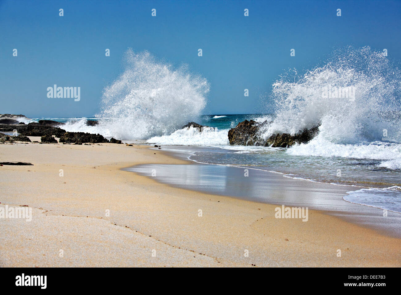 Breaking rocks hi-res stock photography and images - Alamy