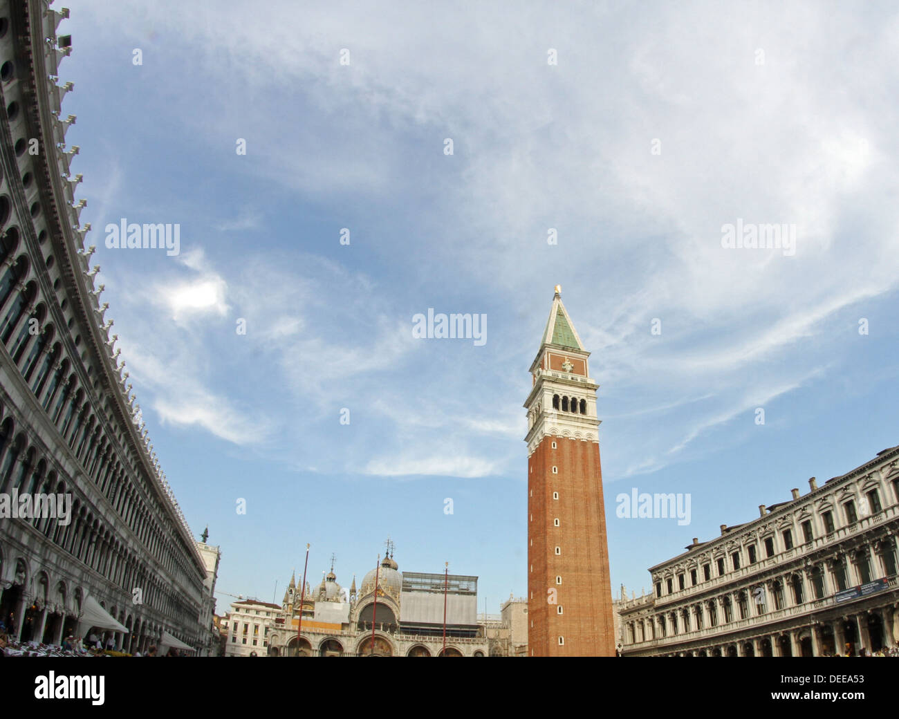 Bell tower in piazza hi-res stock photography and images - Alamy