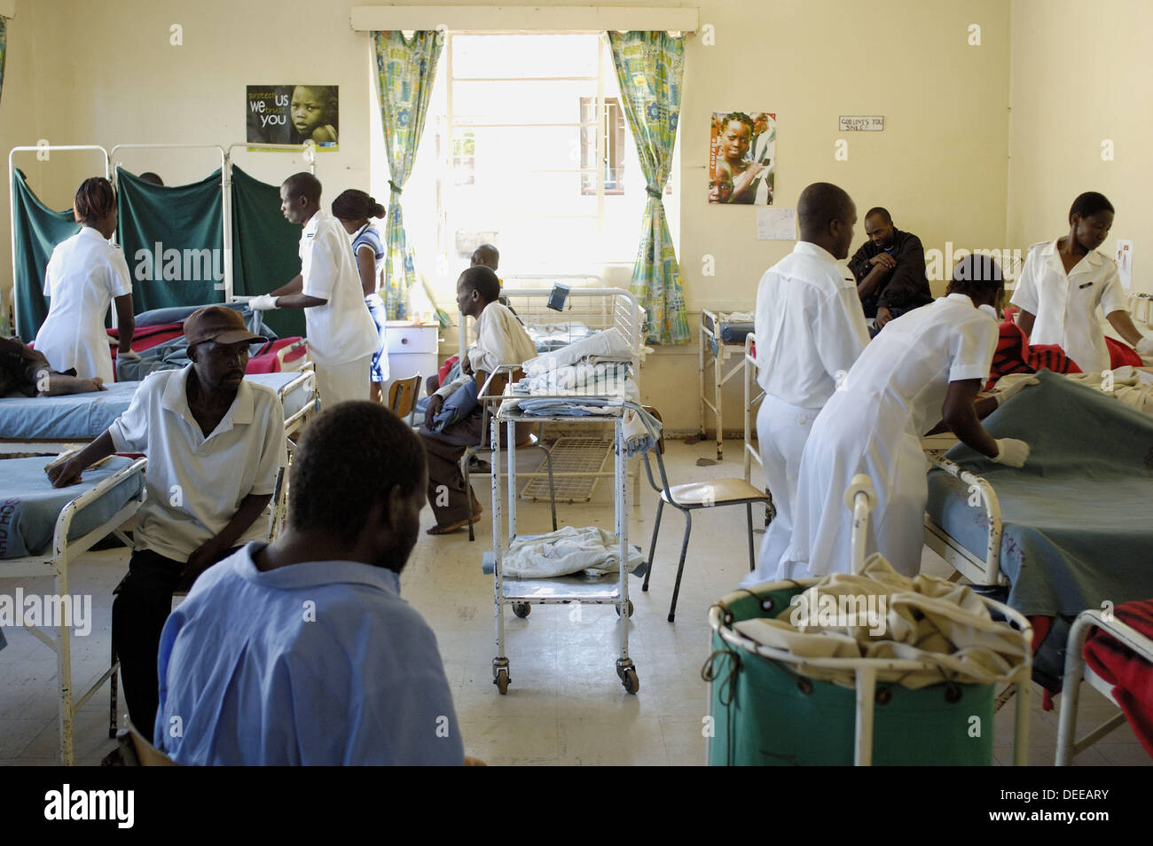 Doctor howard hi-res stock photography and images - Alamy