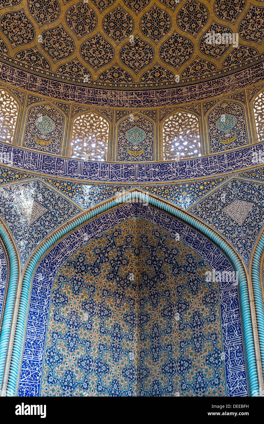 squinch, Shaikh Lutfallah Mosque, Isfahan, Iran Stock Photo - Alamy