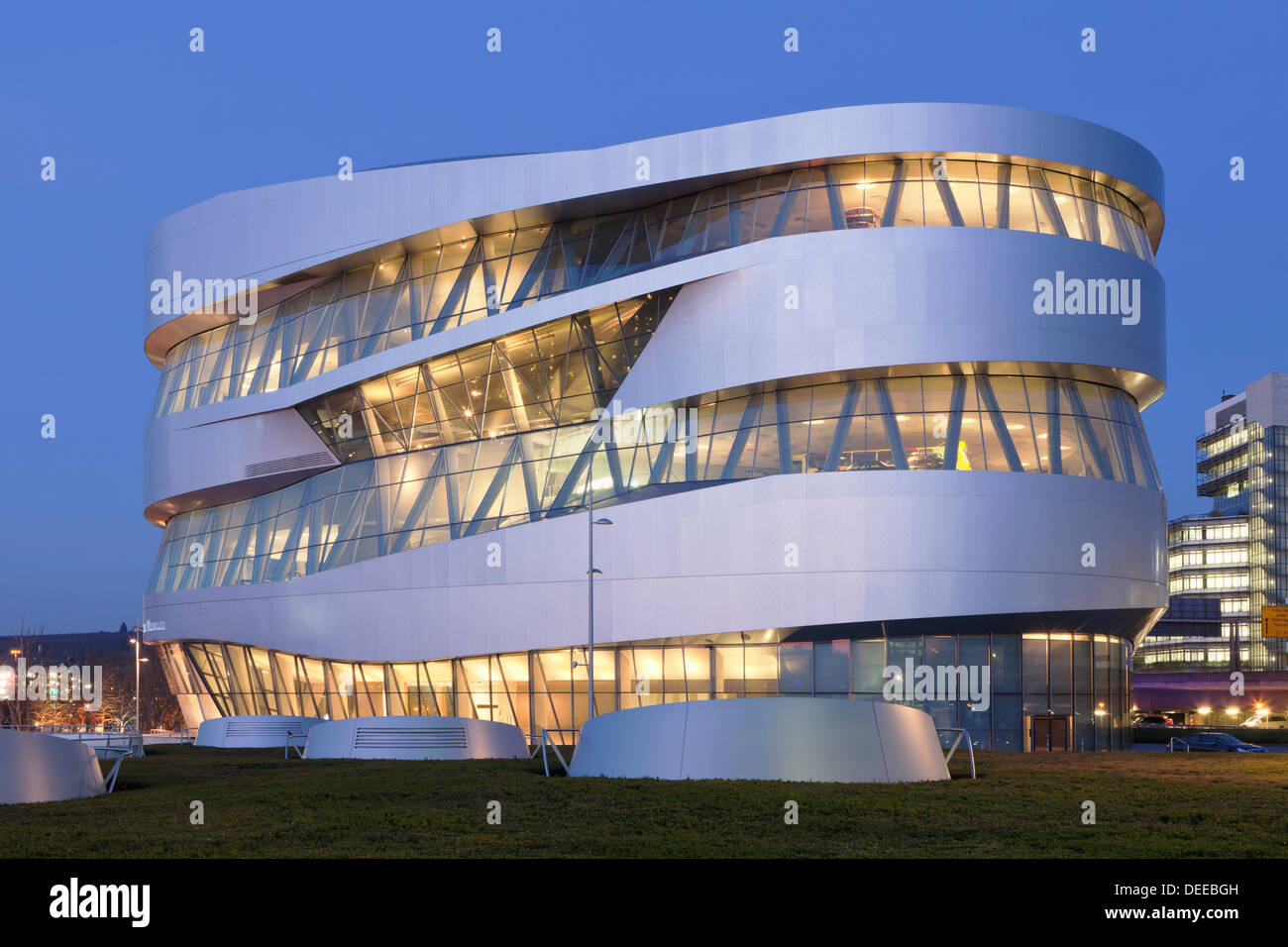 Mercedes benz museum hi-res stock photography and images - Alamy