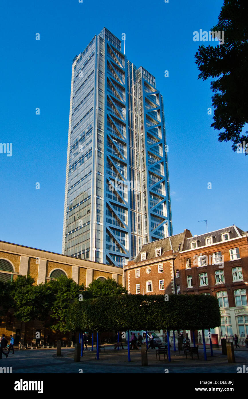 Heron Tower in the City of London Stock Photo - Alamy
