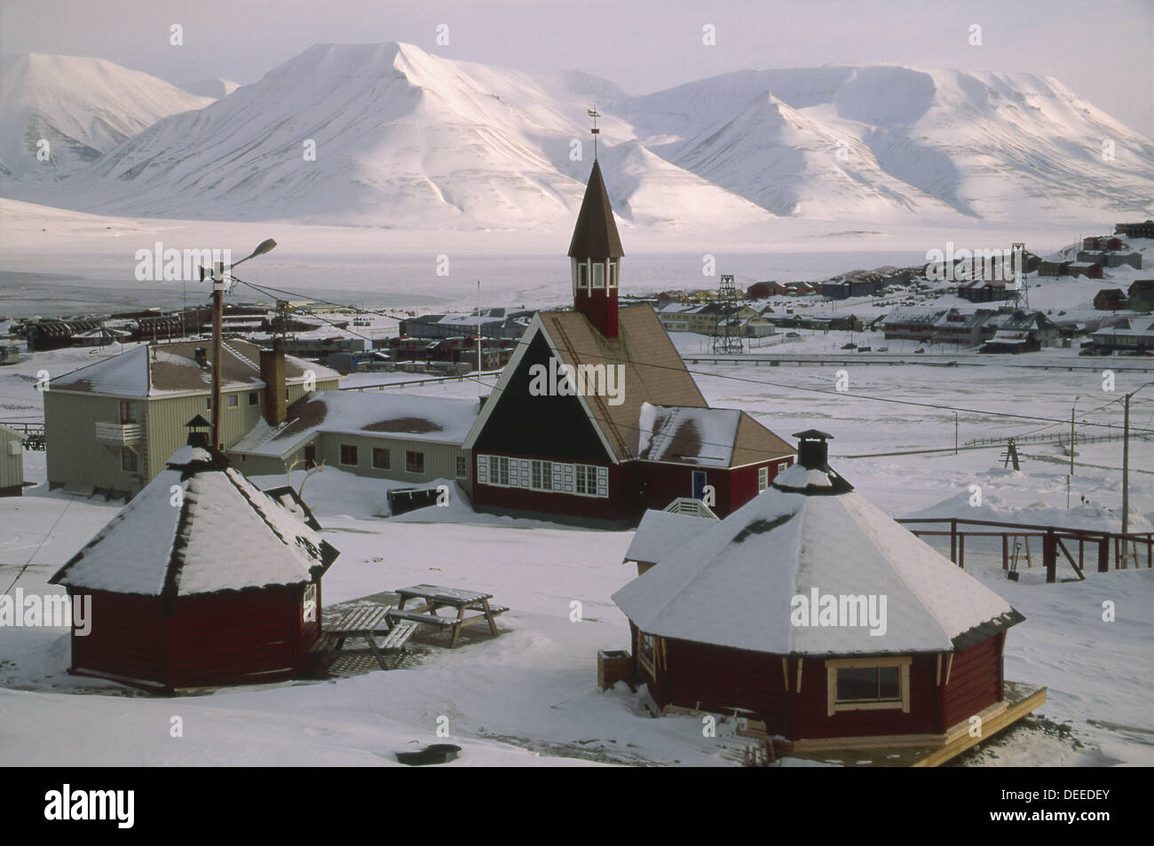 Spitsbergen svalbard longyearbyen church hi-res stock photography and ...