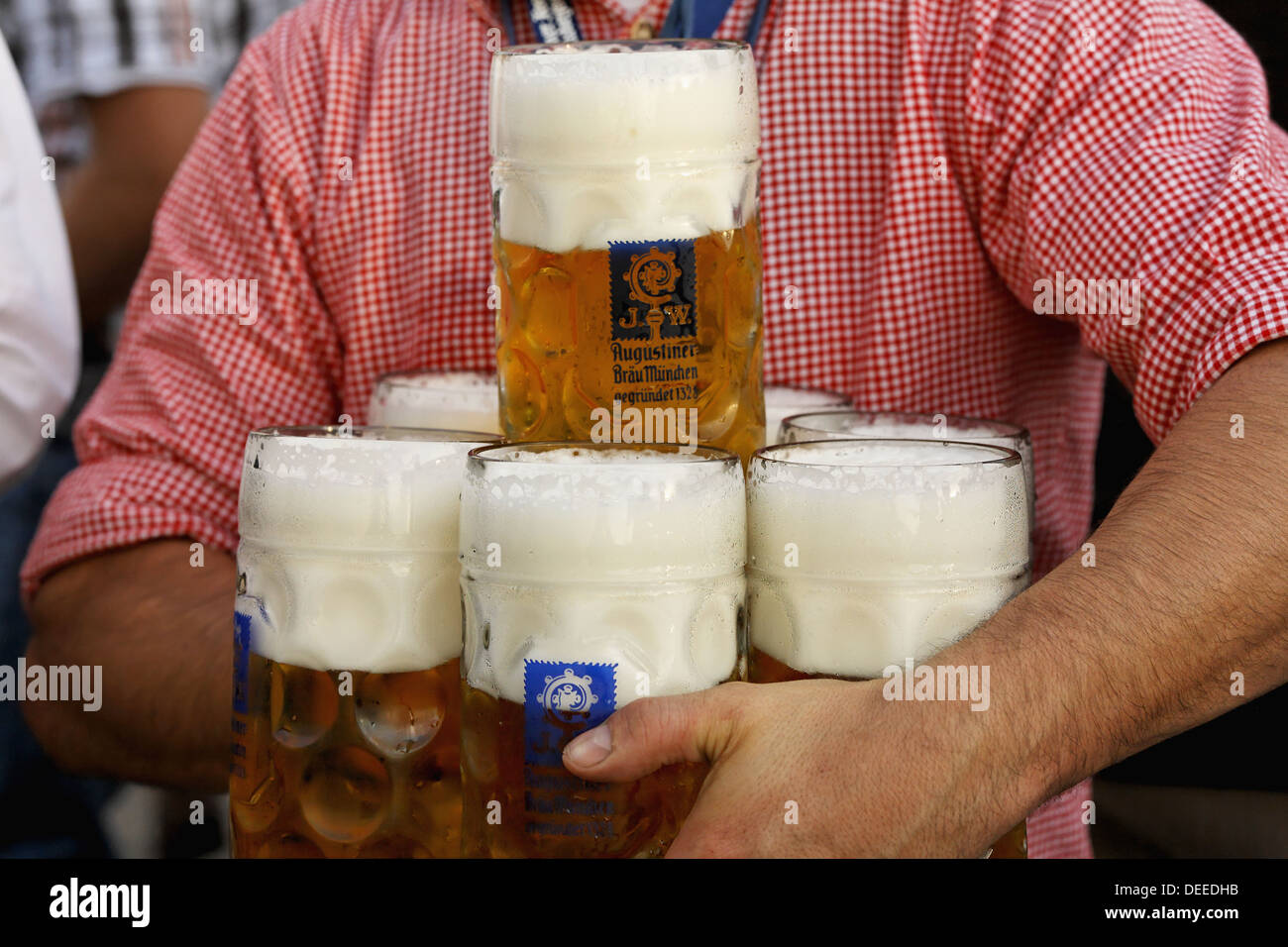 Munich beer hi-res stock photography and images - Alamy