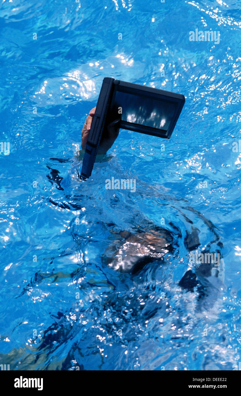 Saving the drowning hi-res stock photography and images - Alamy