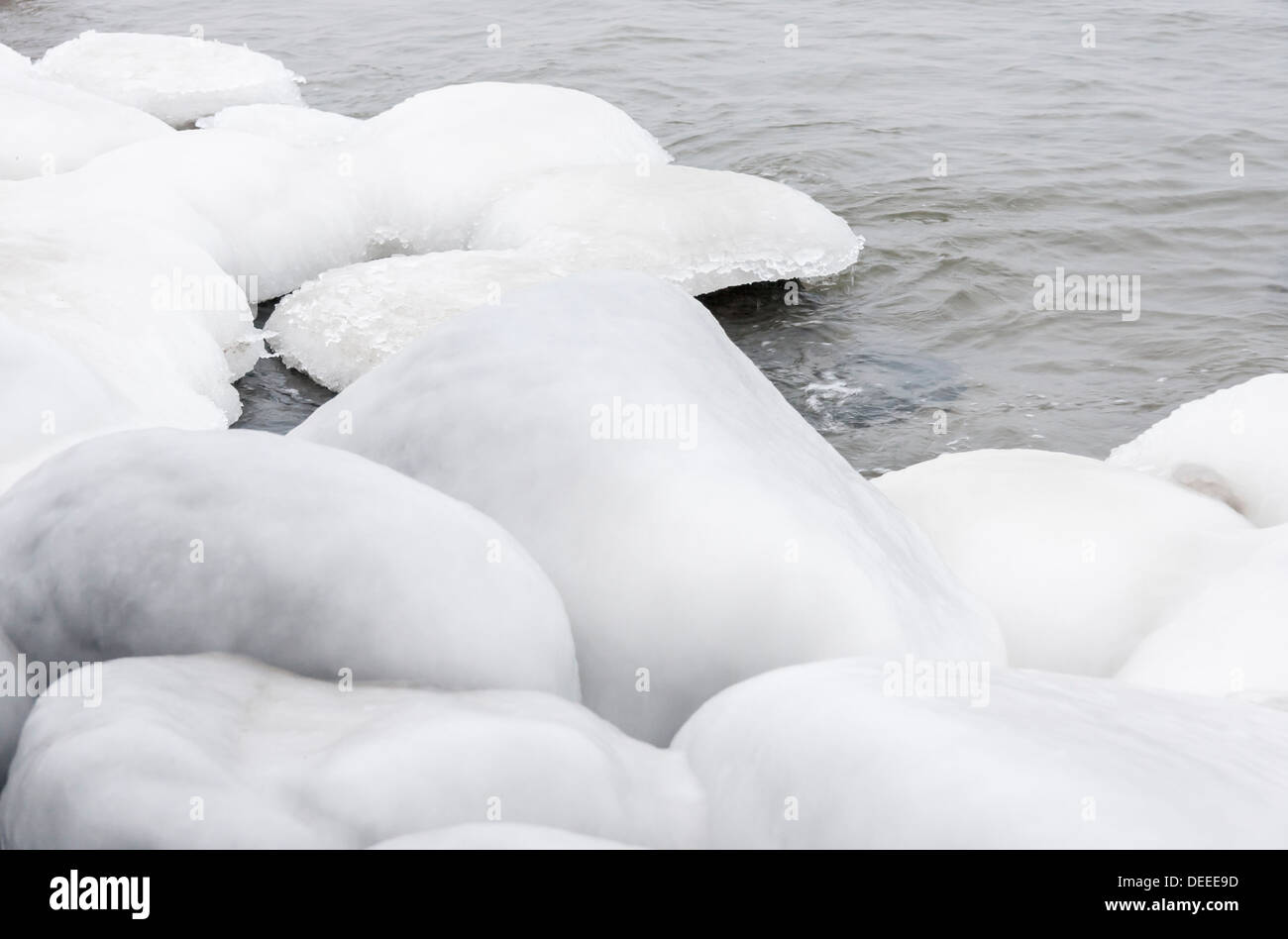 Big white rock hi-res stock photography and images - Alamy