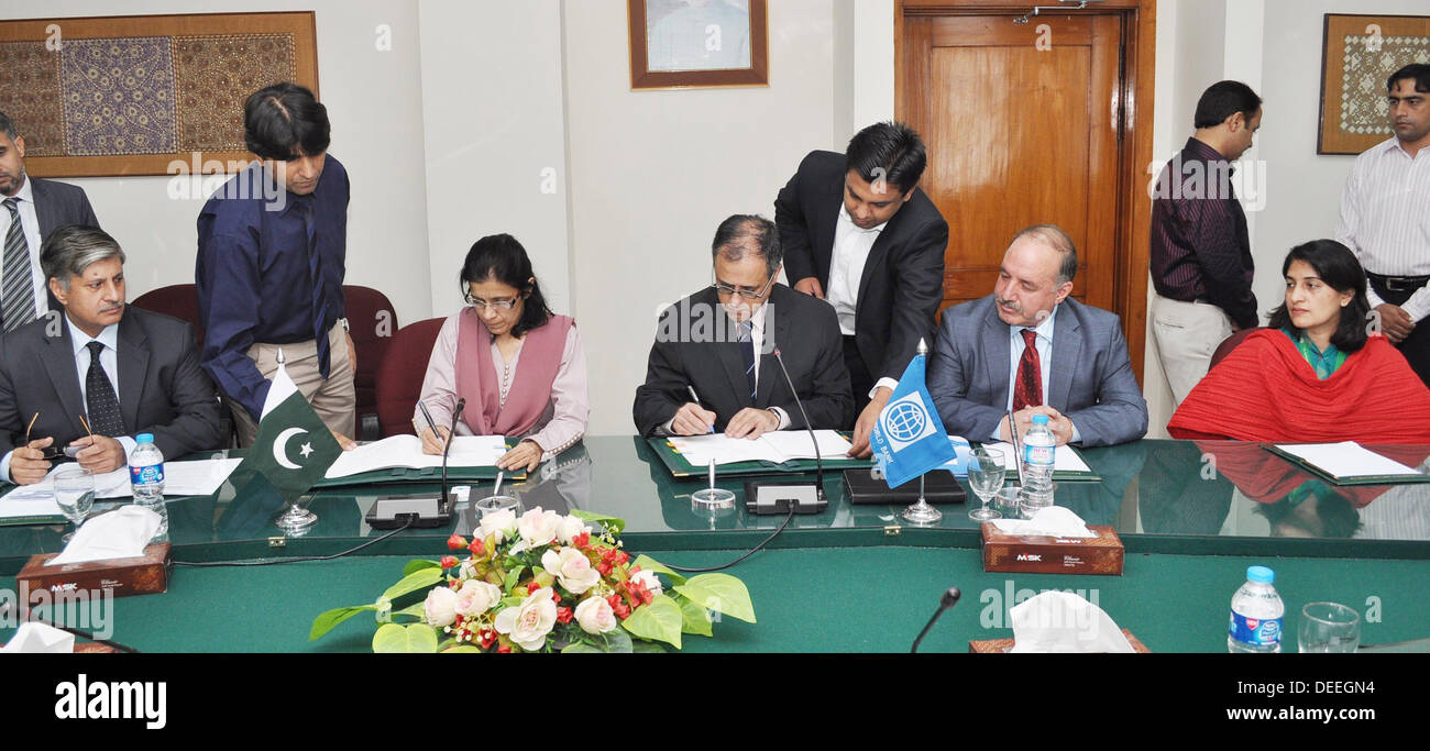 Islamabad, Pakistan. 17th September 2013. Handout image by PID Secretary Economic Affairs ...