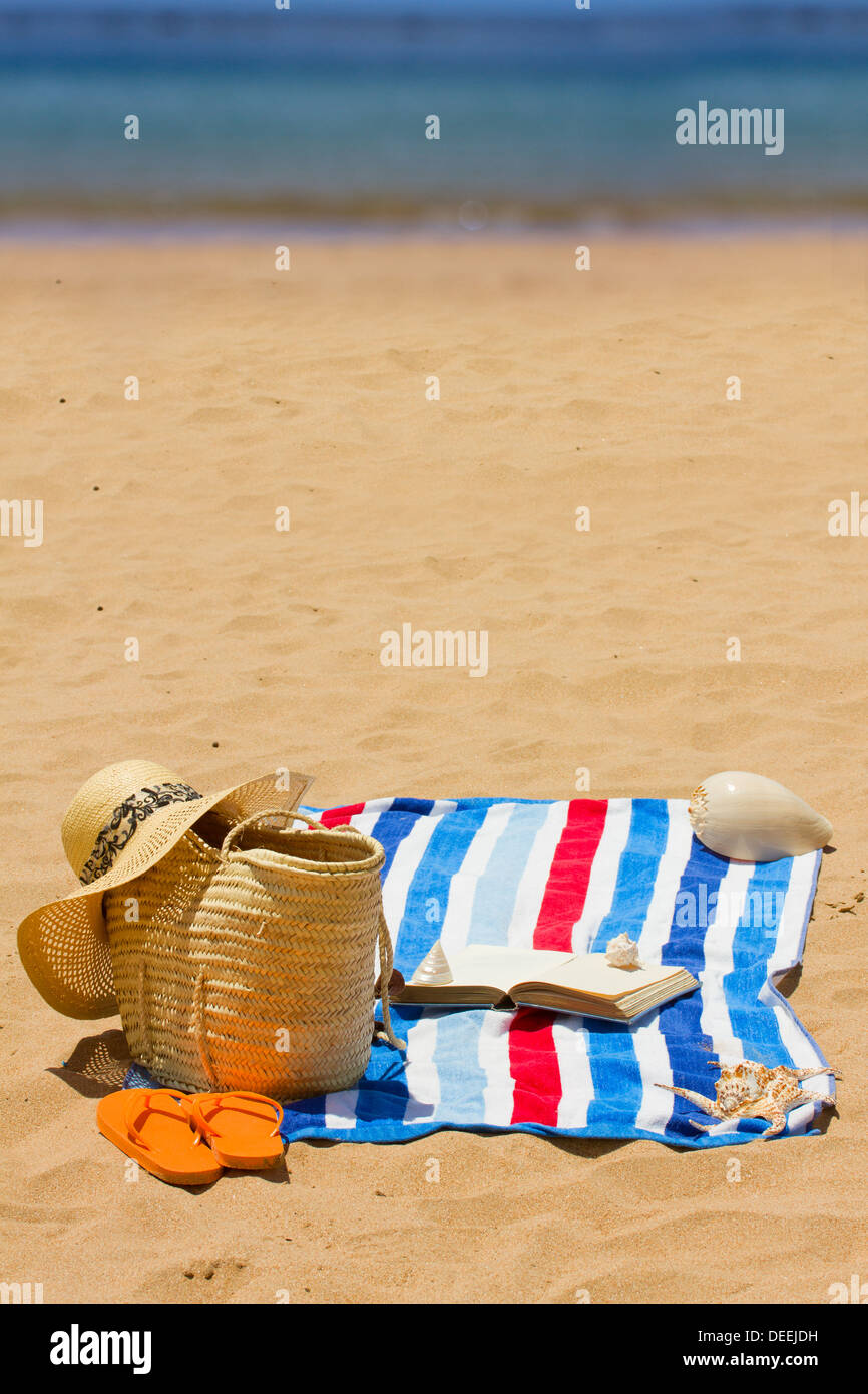 Sunbathing accessories hi-res stock photography and images - Alamy