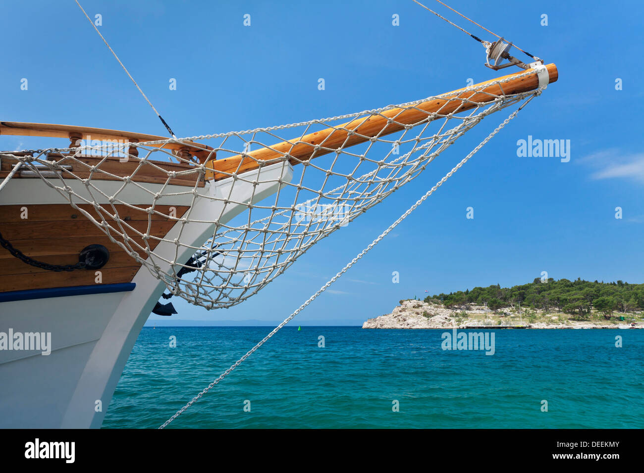 Ships hull hi-res stock photography and images - Alamy