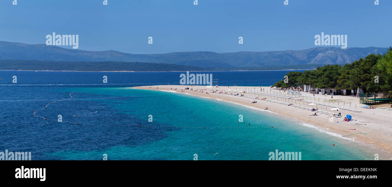 Beach of Zlatni rat (Golden Horn) and the island of Hvar in the ...