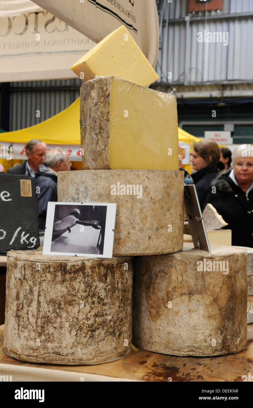 Cheddar cheese cheeses hi-res stock photography and images - Alamy