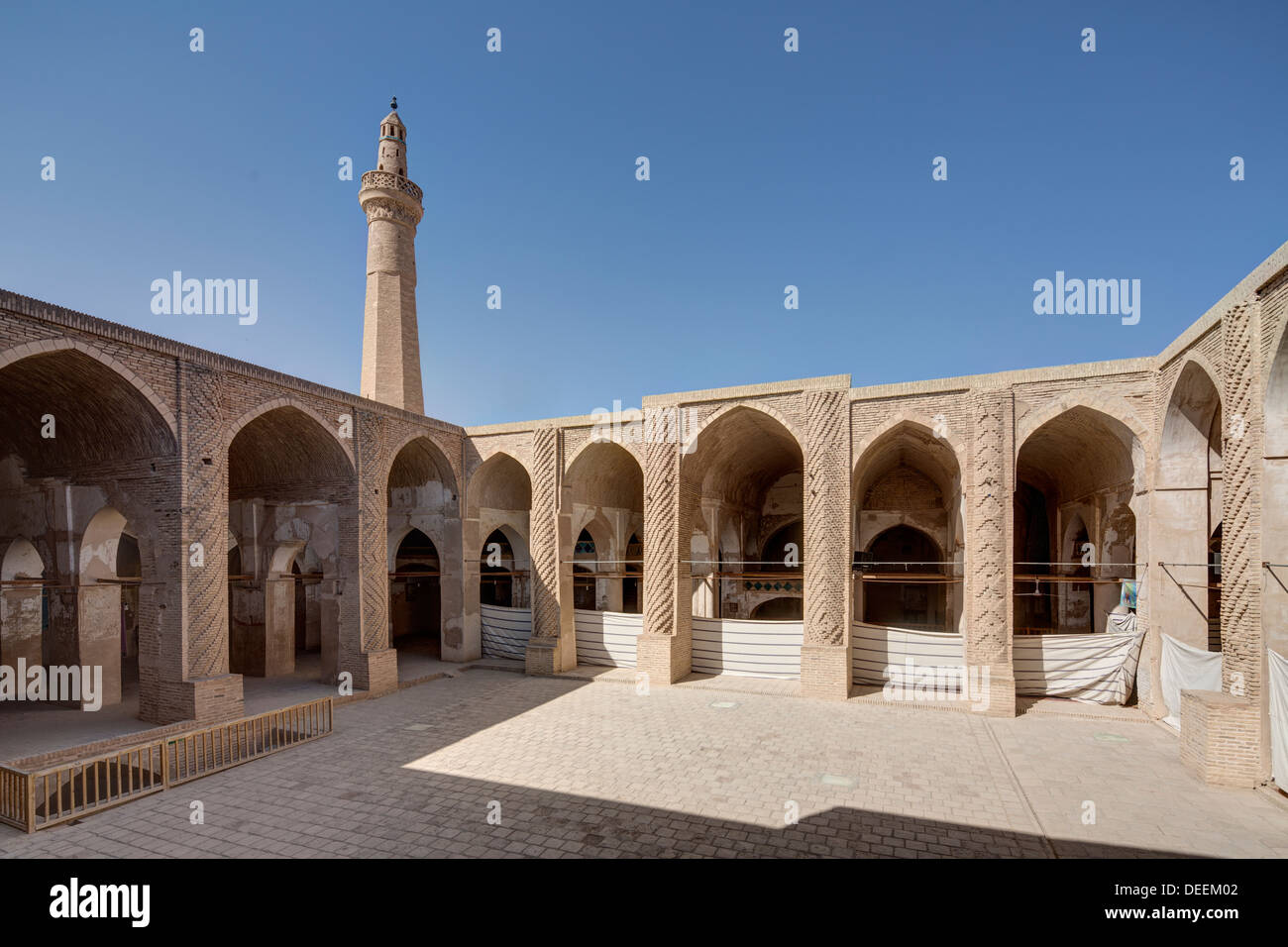 Persian mosque hi-res stock photography and images - Alamy