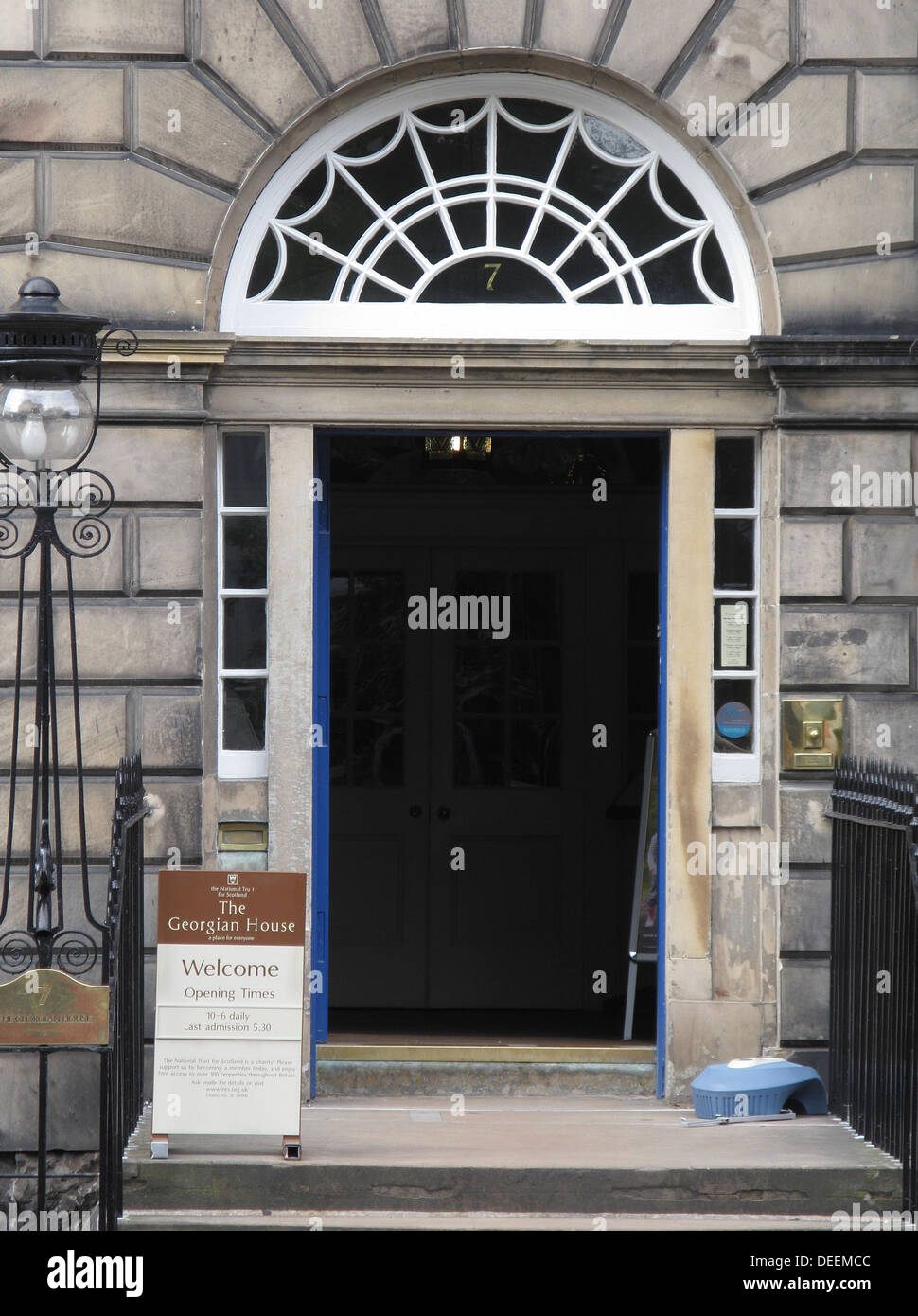 The Georgian House, Charlotte Square, New Town, Edinburgh, Scotland, UK ...