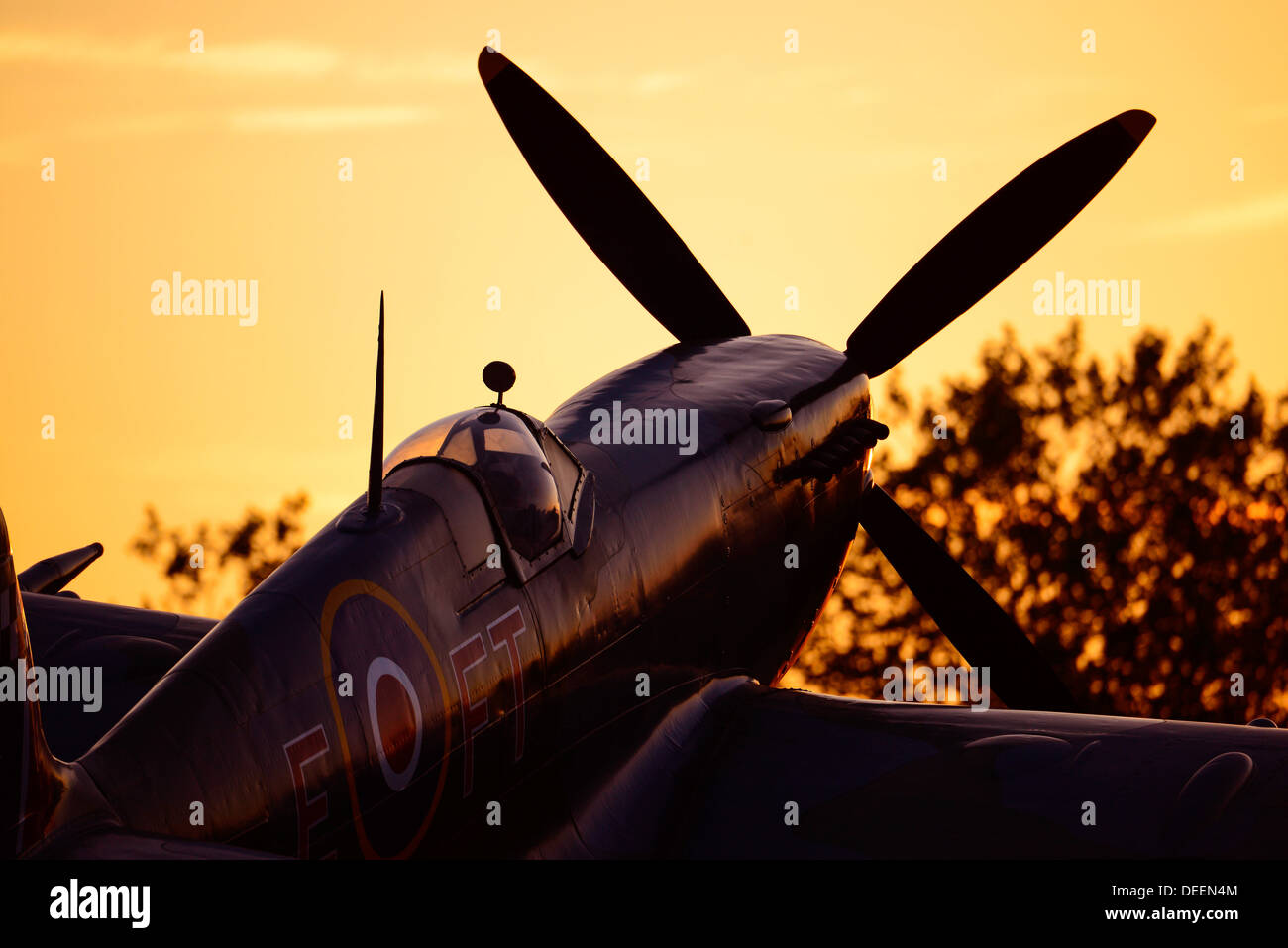 Spitfire at sunset hi-res stock photography and images - Alamy