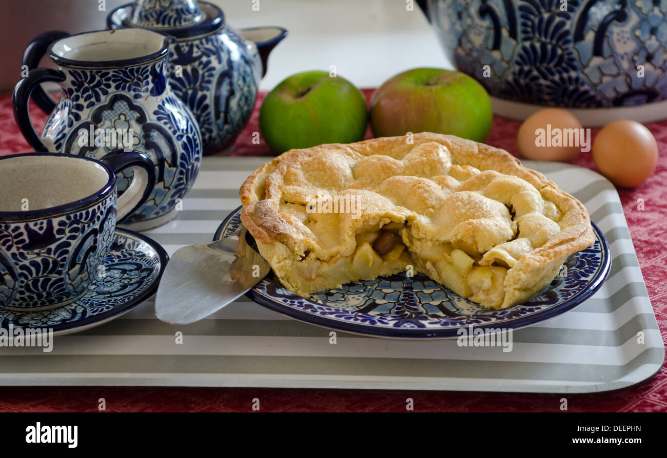 Afternoon tea pie hi-res stock photography and images - Alamy