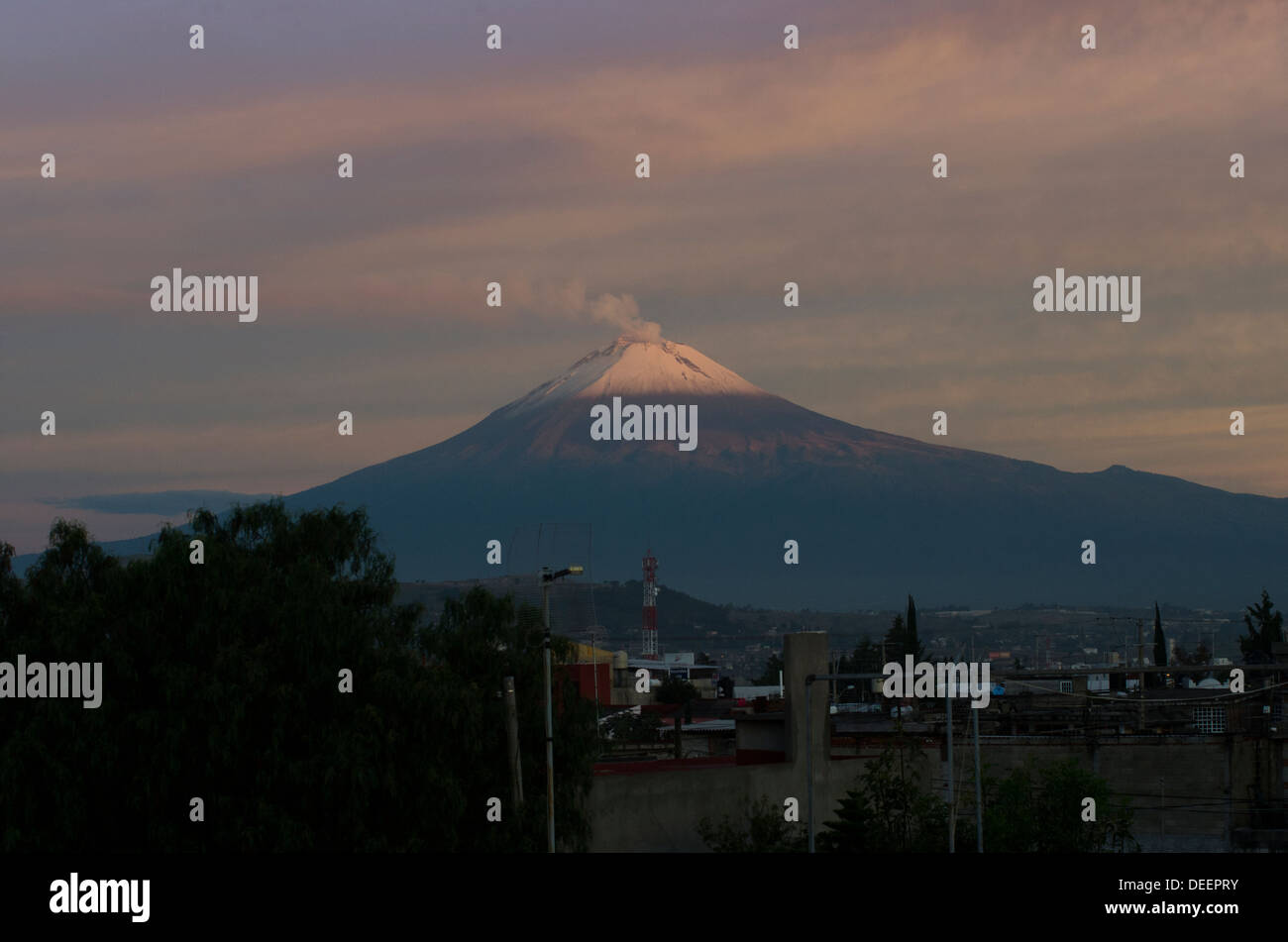 Early morning view of the active volcano Popocatepetl in Puebla, Mexico ...