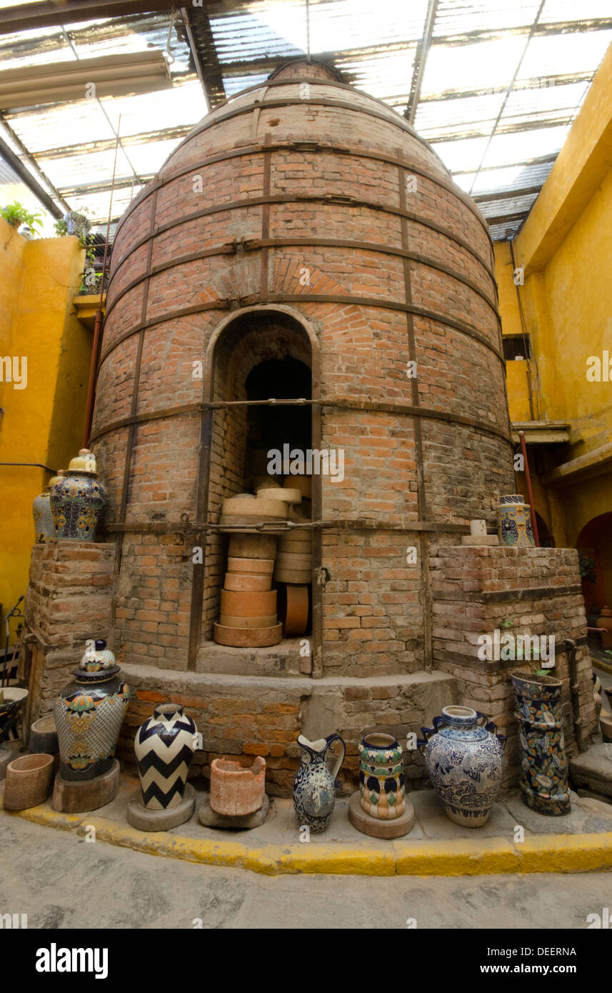 Talavera pottery mexico hi-res stock photography and images - Alamy