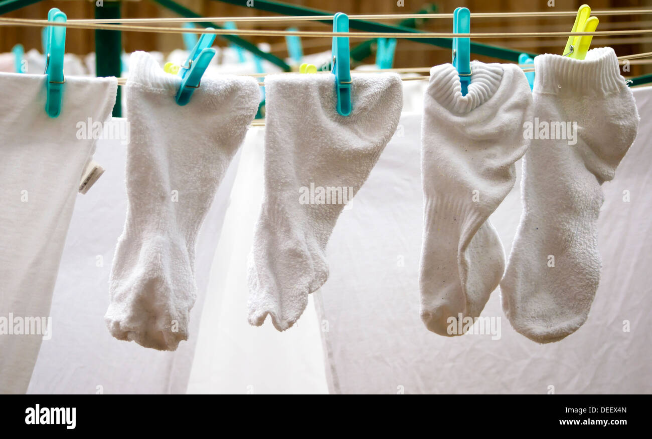 Washing on the line hi-res stock photography and images - Alamy