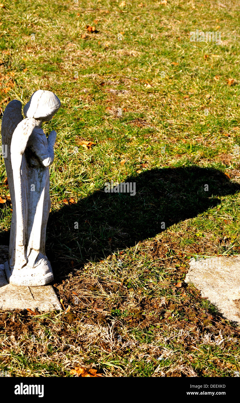 Shadow angel hi-res stock photography and images - Alamy